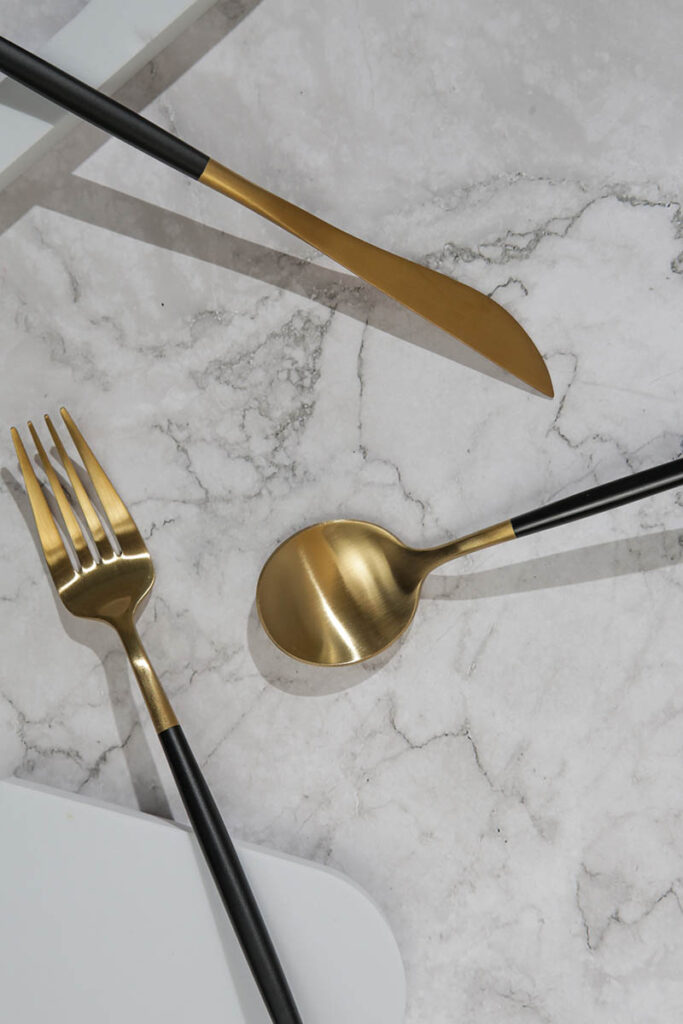Mate Gold Flatware 5-piece Set | Round Black Handle +Reviews